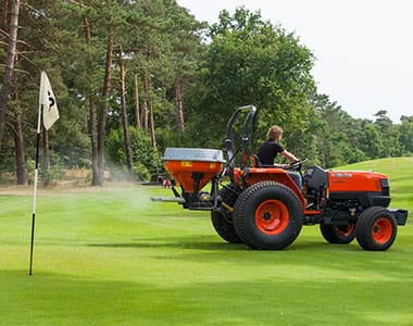 Kubota VS220-VS330 SERIES Spreader - Ongmac Trading Pty Ltd