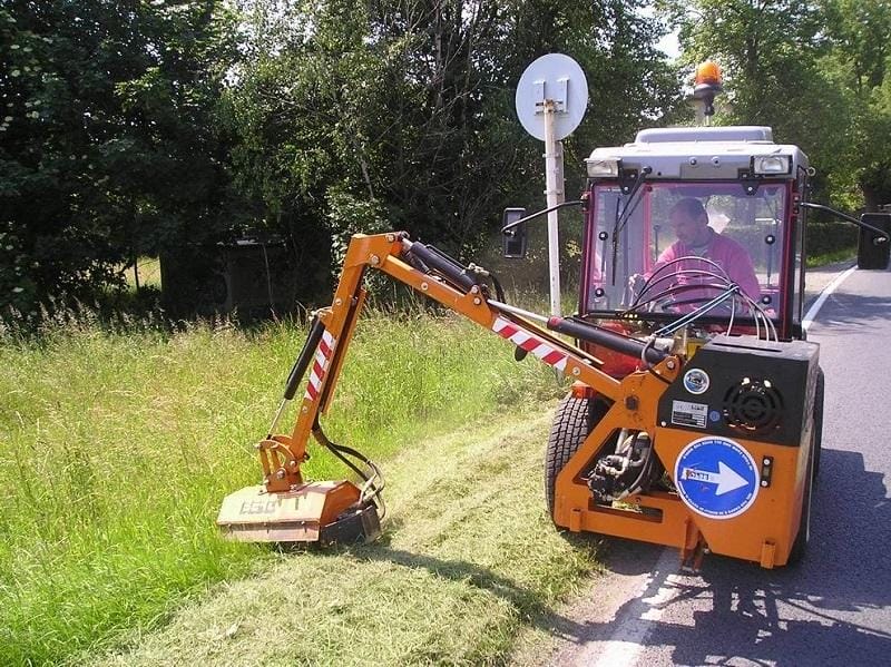 FB/G - Berti Hydraulic Hedge Mowers - Ongmac Trading Pty Ltd